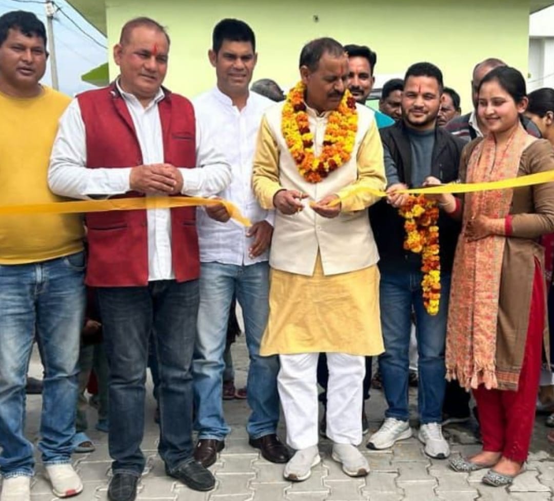 डोईवाला के अठूरवाला में विधायक बृजभूषण गैरोला ने किया मार्ग का उद्घाटन - uktez.com