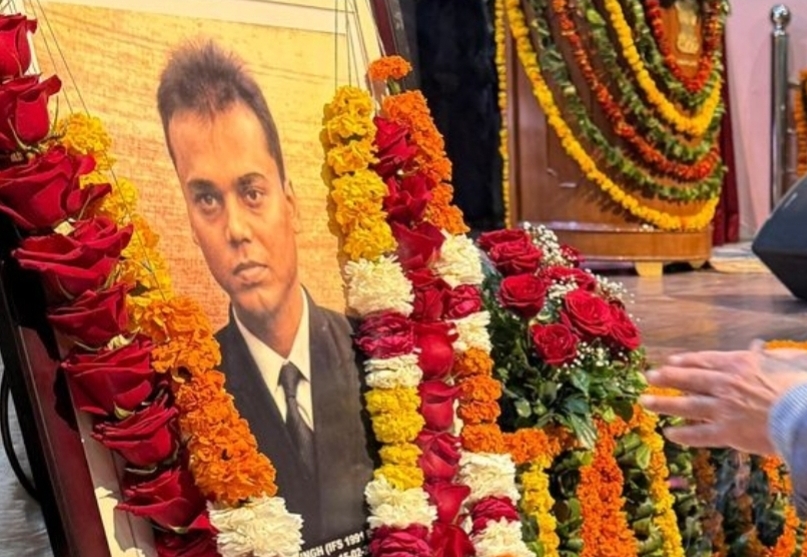 आईएफएस संजय कुमार सिंह जो खनन माफिया से लड़ते हुए आज ही के दिन हुए थे शहीद - uktez.com